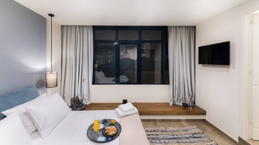 Rooms and Suites - Ciel Athens Living